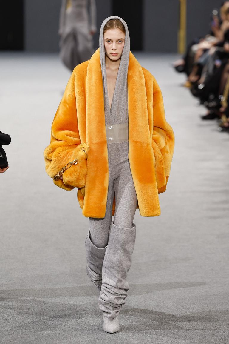 FASHION WEEK DE PARIS - Fourrure, transparence, couleurs… Voici les 6 tendances phares de l ...