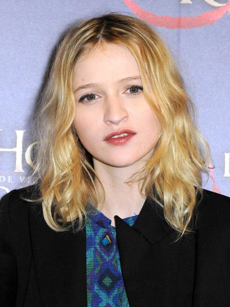 Christa Theret : Biographie et actualités