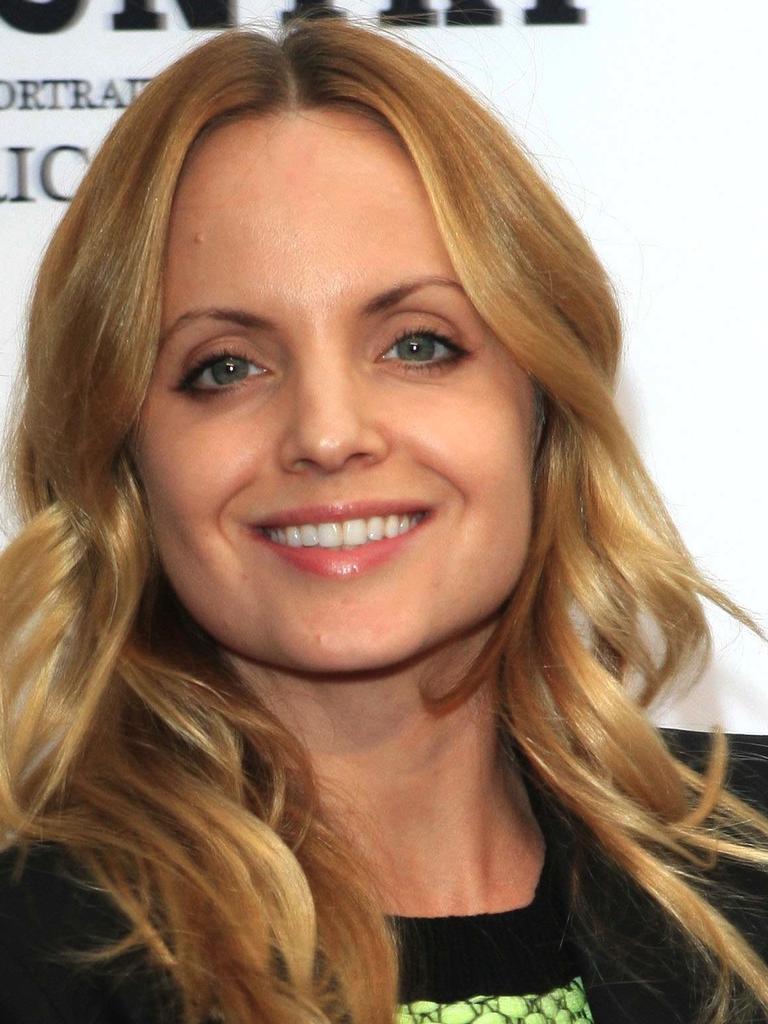Mena Suvari : Biographie et actualités