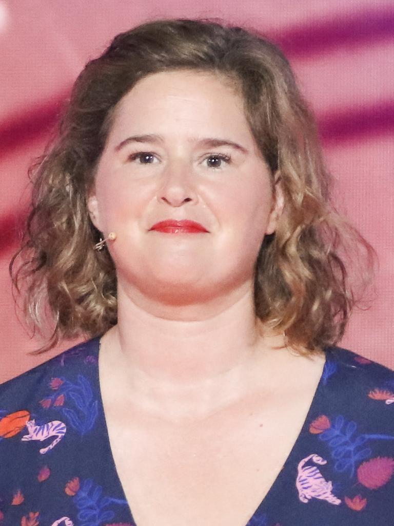 Élodie Poux : Biographie et actualités