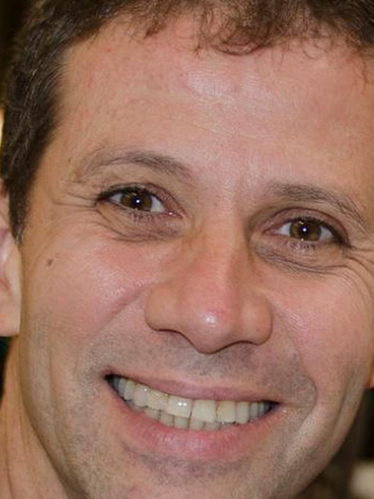 Roger Mello : Biographie