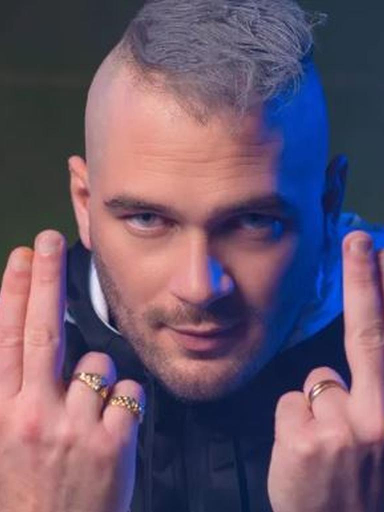 Jul : Biographie