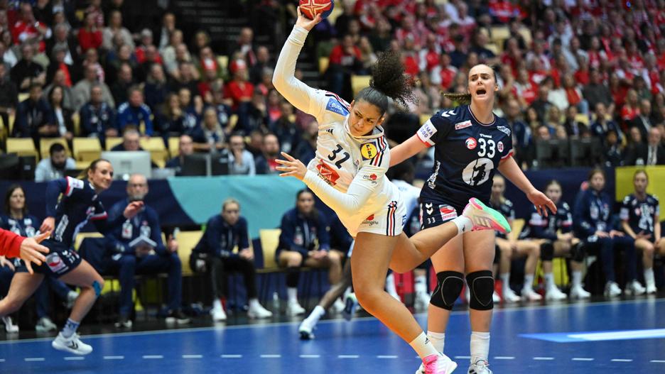 Mondial de handball : le film de la finale et du sacre des Bleues