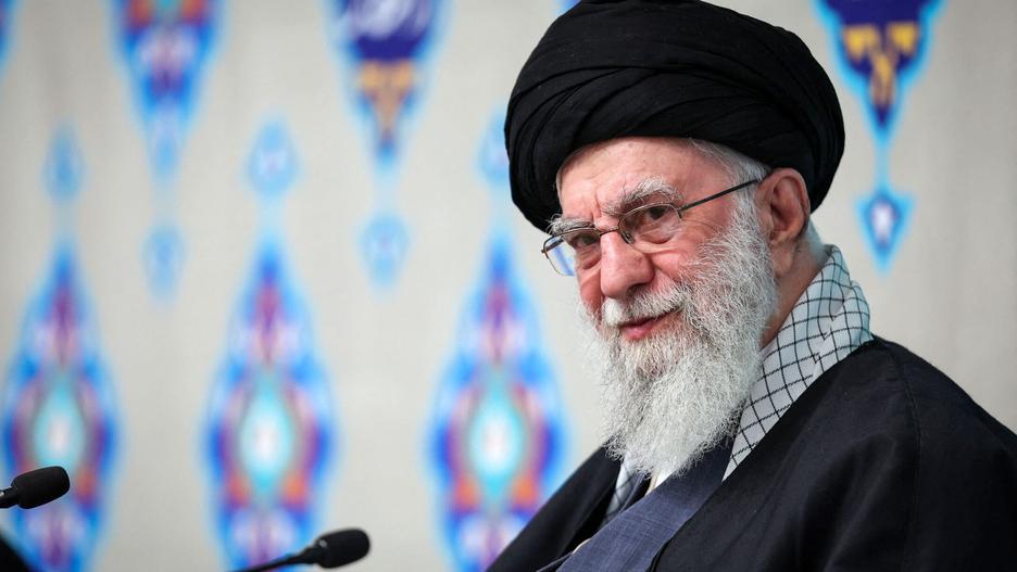 Attaque en Iran : Téhéran confirme la mort du guide suprême iranien Ali ...