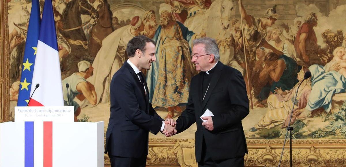 Le Vatican lâche-t-il le nonce apostolique de Paris?