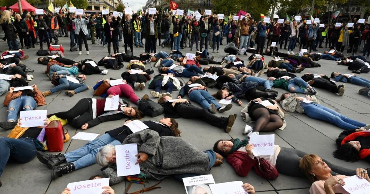 Une accusation de transphobie divise les féministes