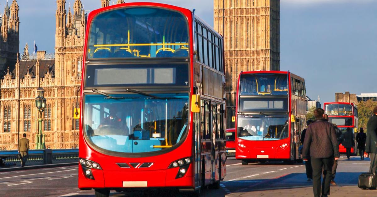 La RATP réfléchit à descendre des bus rouges emblématiques de Londres