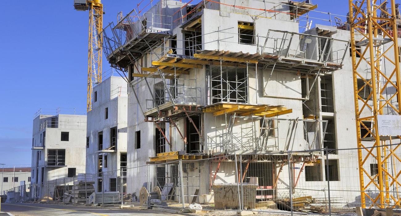 Logement neuf: le bâtiment s’attend à une «crise historique» en 2021 ...