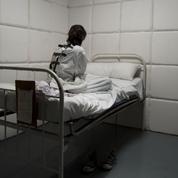 Psychiatrie: de nouvelles limites à l’isolement et à la contention