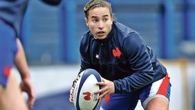Rugby : en vidéo, la Française Marine Ménager remporte le titre du plus ...