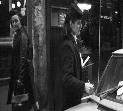 «Pervenches», «aubergines»... D’où viennent ces noms de police?