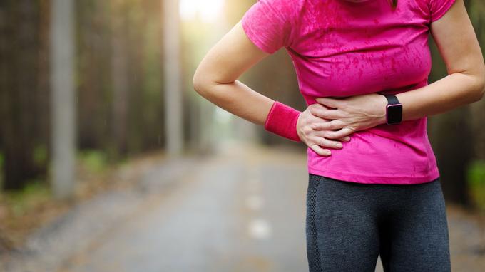 À quoi est dû un point de côté et comment l’éviter?