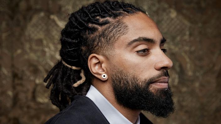 L’humoriste Fary ouvre «Madame Sarfati», un nouveau «comedy club» à Paris