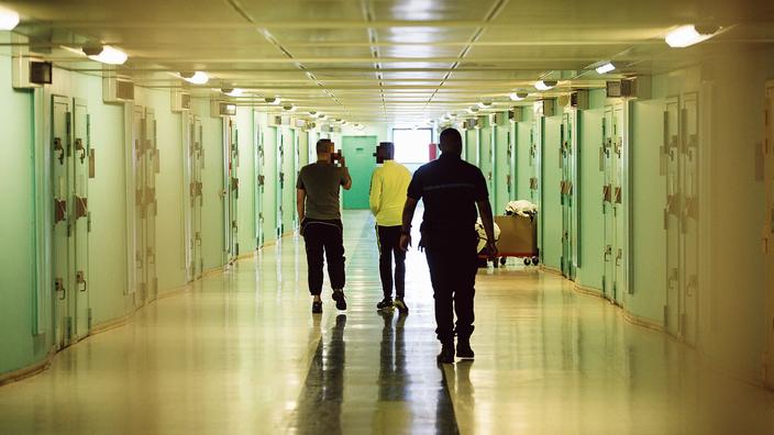 Les détenus affluent à nouveau en prison