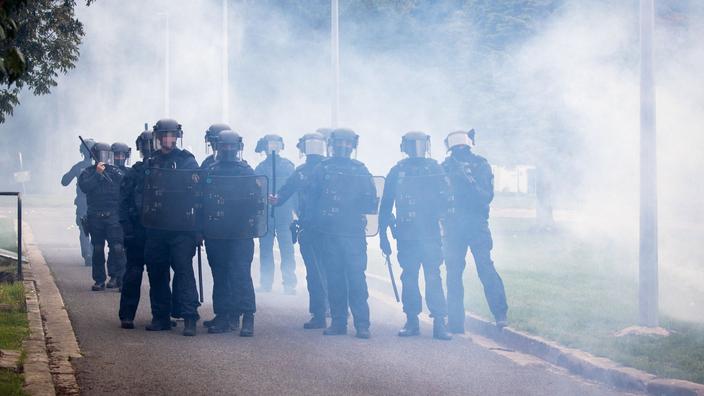 Au cœur de la CRS 8, l’unité de choc qui révolutionne l’intervention ...