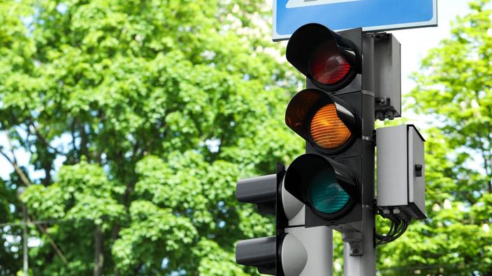 Feu tricolore: que faire si je suis sûr d’être passé à l’orange?