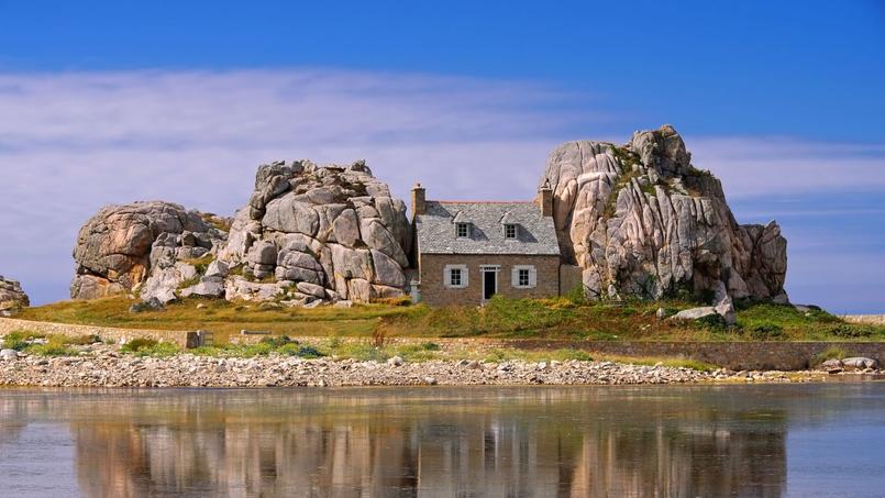 Maison Entre Rochers Plougrescant | Ventana Blog