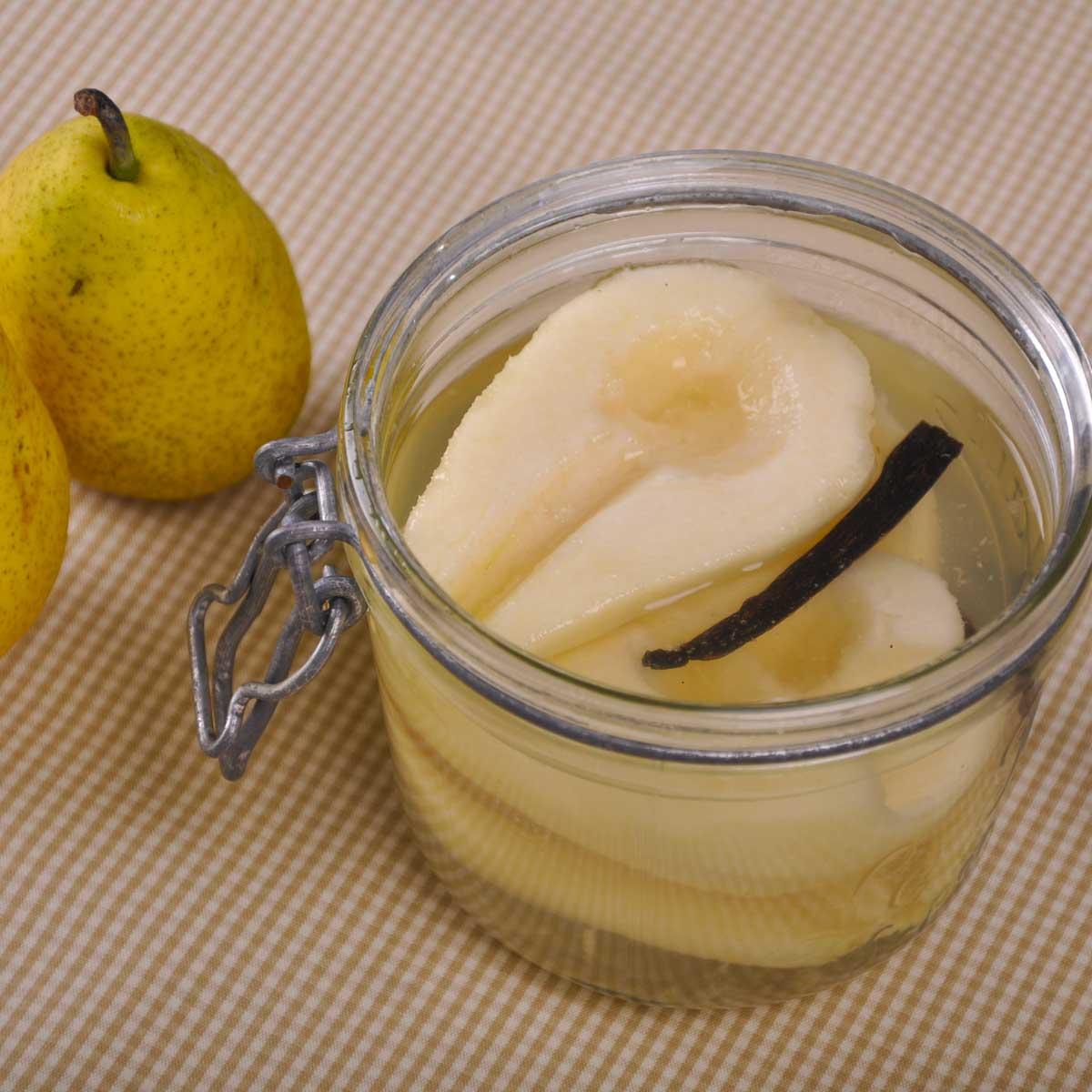 Recette poires au sirop - Cuisine / Madame Figaro