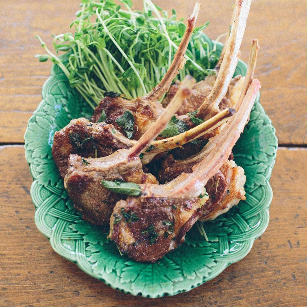 Recette côtelettes d’agneau marinées - Cuisine / Madame Figaro