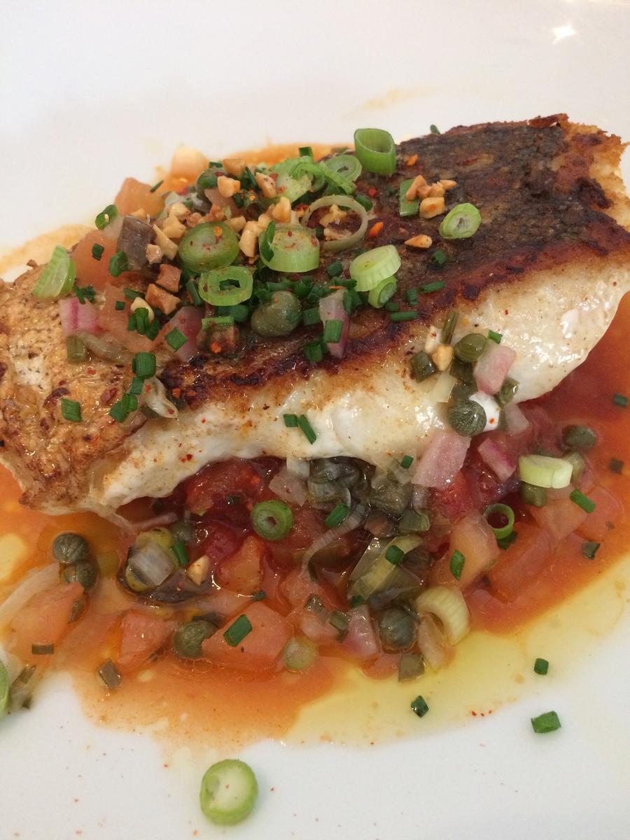 Recette merlu à la basquaise - Cuisine / Madame Figaro