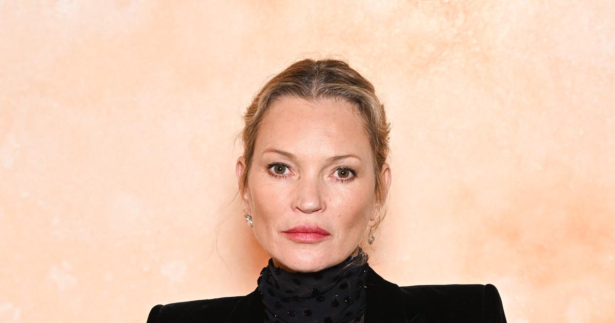 Carla Bruni et Kate Moss plus proche que jamais au défilé Saint Laurent