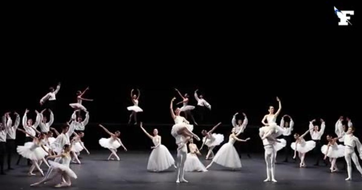 Opéra de paris, "Suite en blanc" par les élèves de l'Ecole de danse.