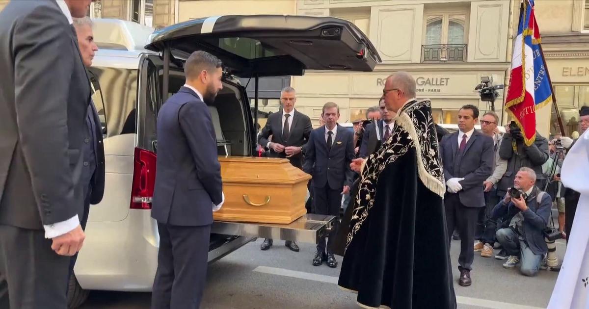 Obsèques de Claudia Cardinale: le cercueil de l'actrice est entré sous ...