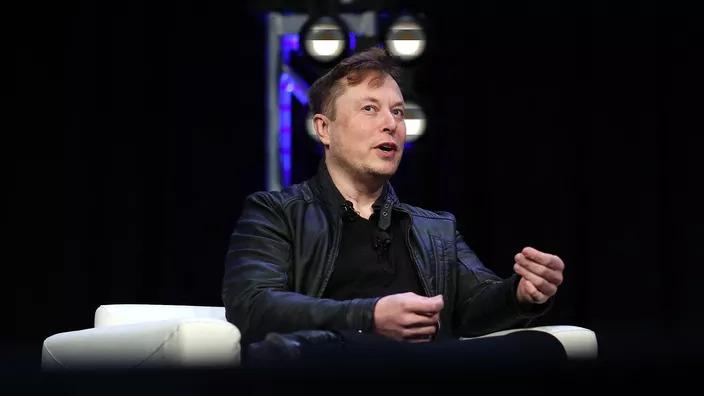 Elon Musk Lance Une Bière Tesla En Coffret à 89 Euros