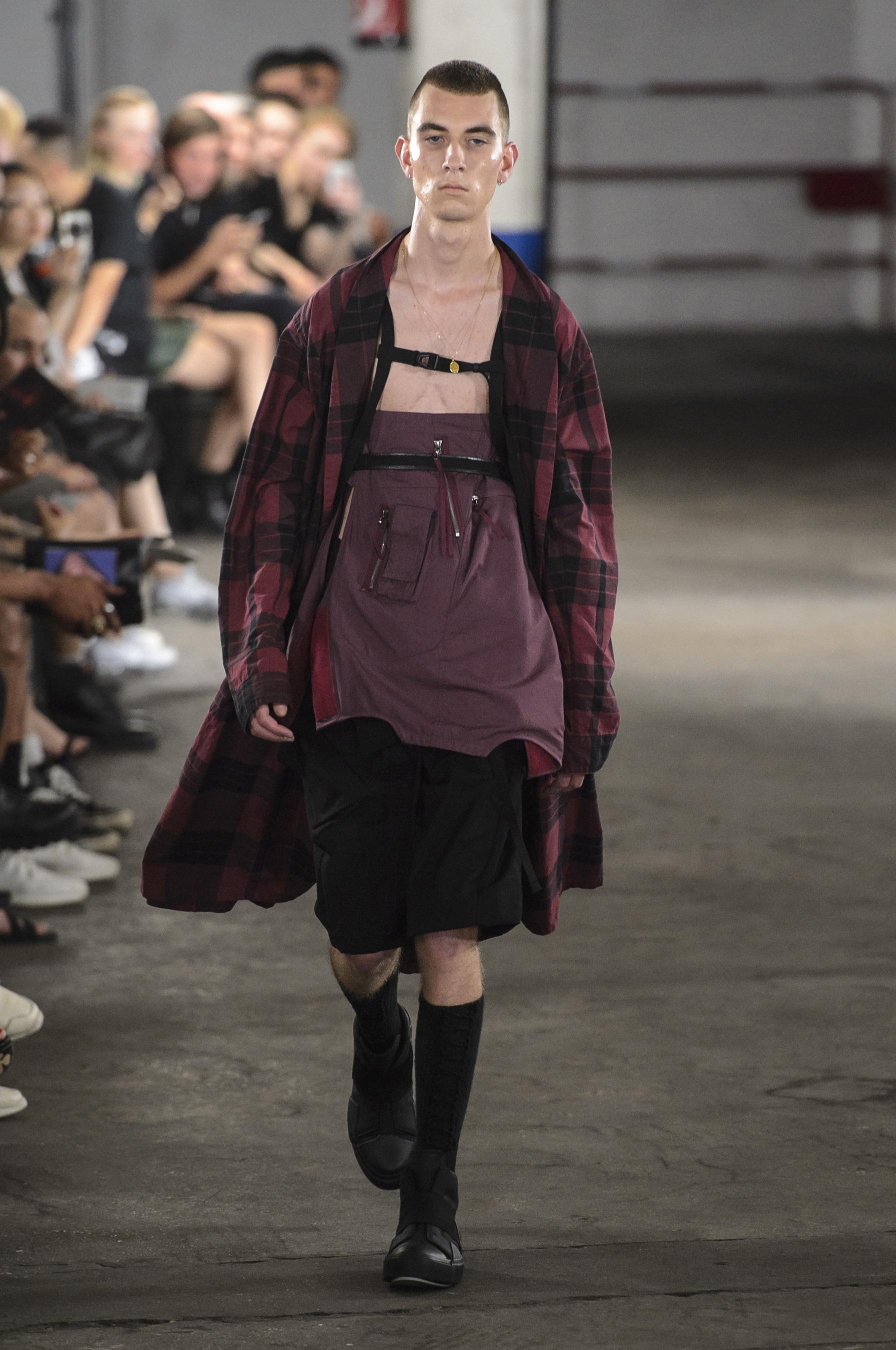 Défilé Julius printemps-été 2018 Homme - Madame Figaro