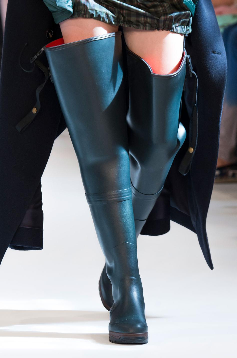 Fashion Week : les cuissardes à la conquête de la haute...