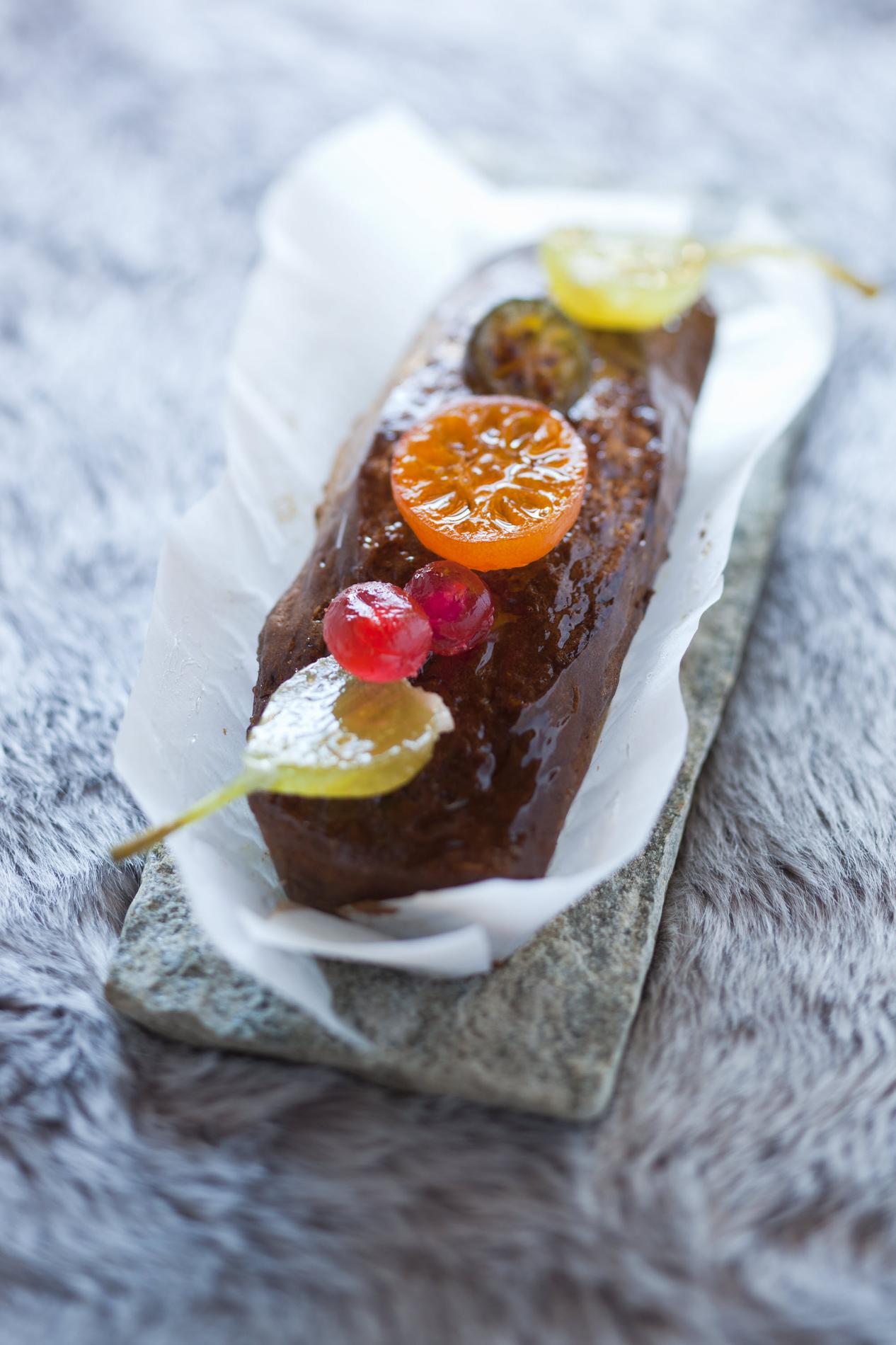 Recette cake aux fruits confits - Cuisine / Madame Figaro