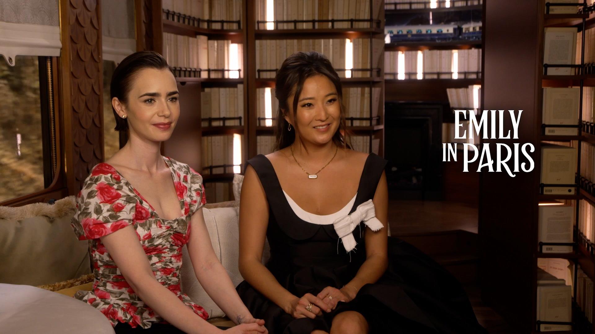 Lily Collins & Ashley Park : « Ce n’est pas seulement une amitié, c’est ...