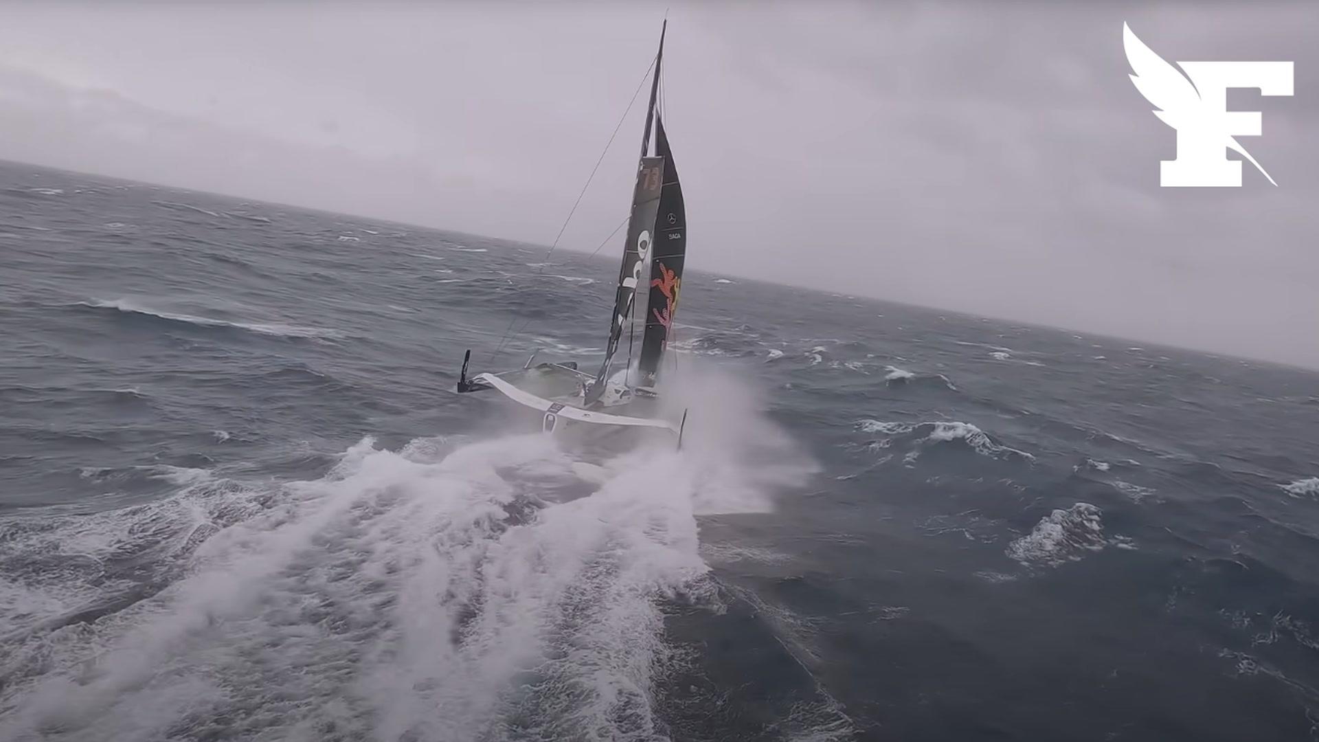 Les impressionnantes images du bateau de Thomas Coville lors du Trophée ...