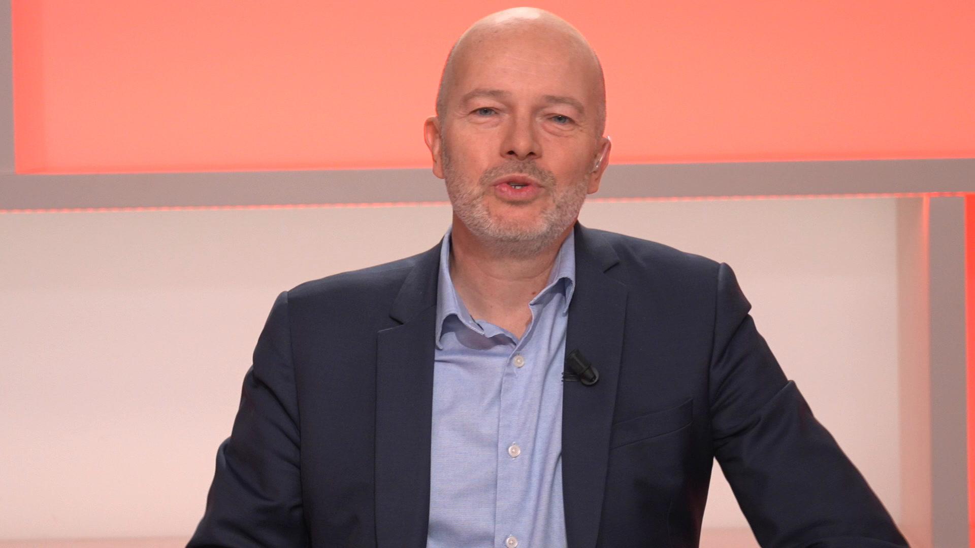 «Lâchez-lui la grappe ! »: Thomas Sotto agacé par les attaques à l ...