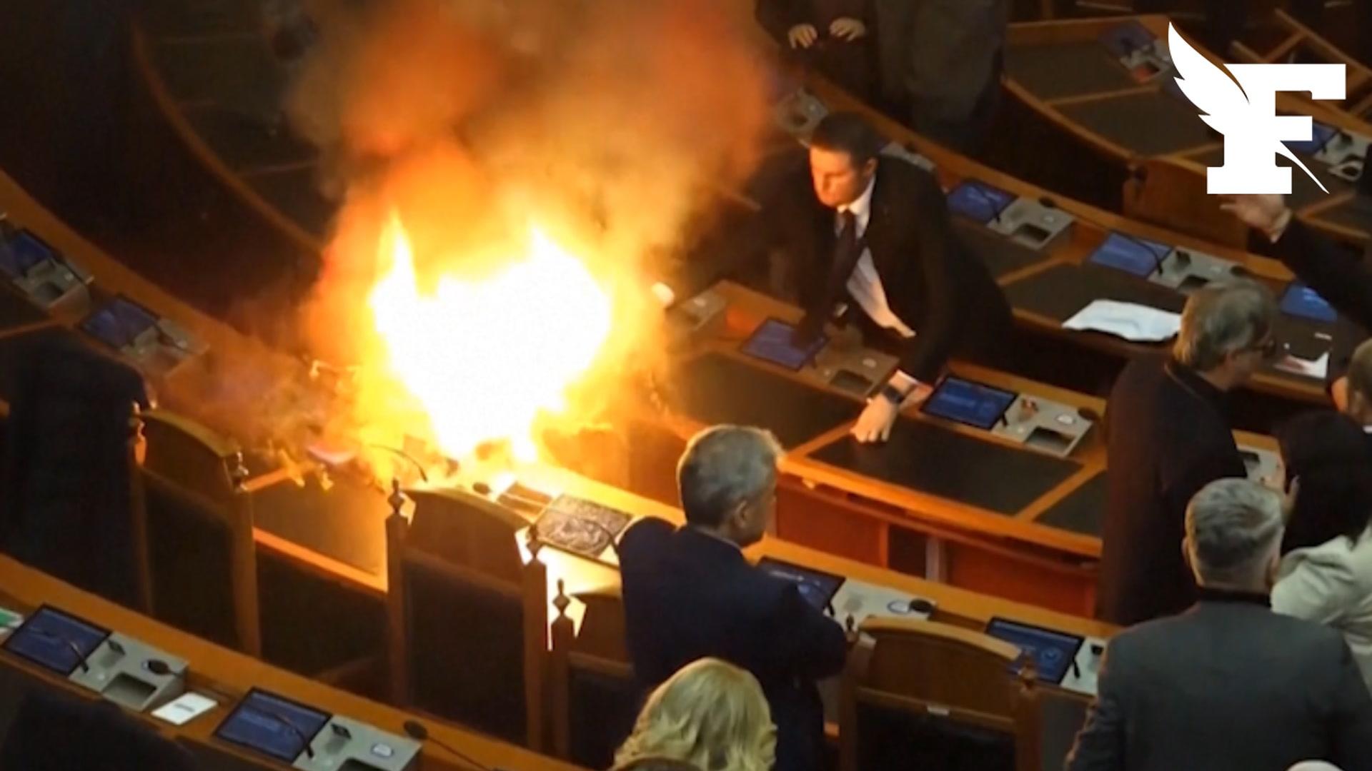 Chaos au Parlement en Albanie: les députés de l’opposition allument un ...