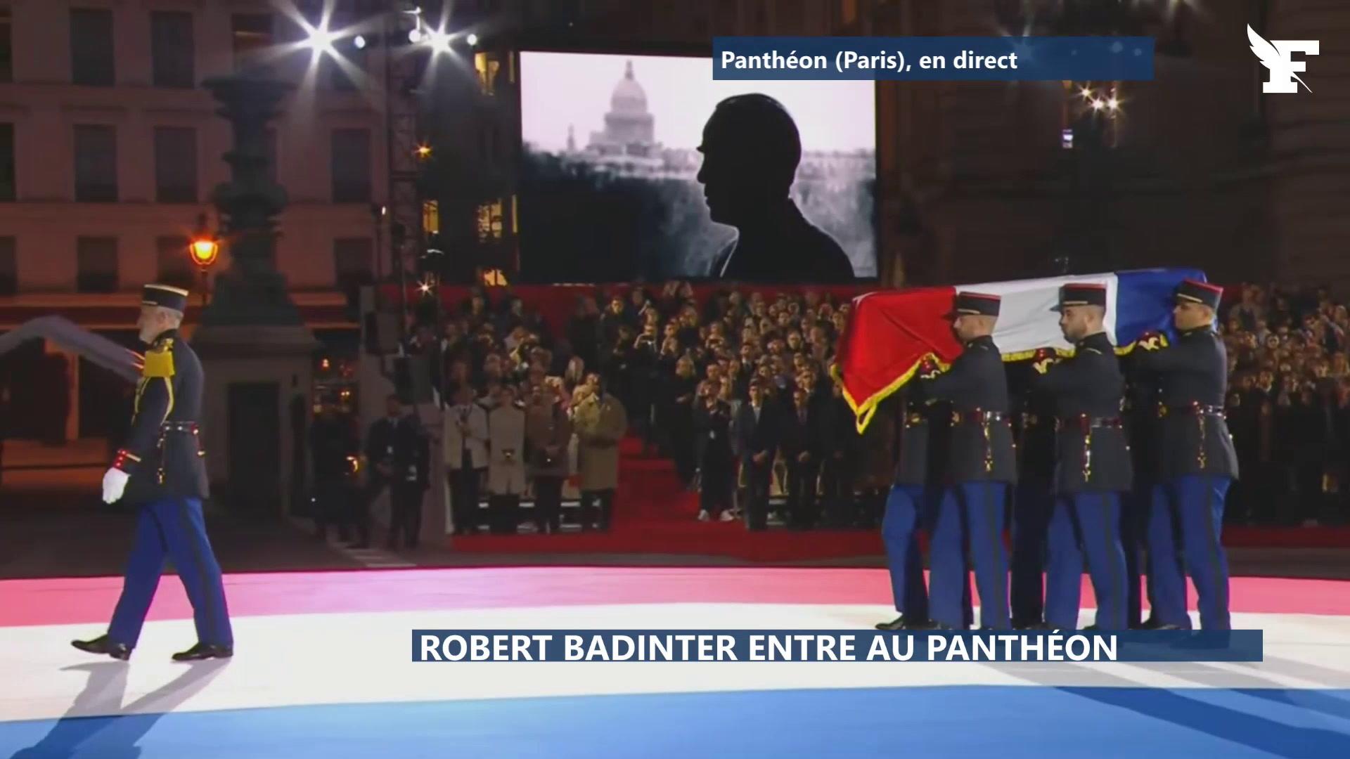 Le cercueil de Robert Badinter fait son entrée au Panthéon, accompagné ...