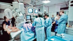 Coma : symptômes, causes fréquentes et traitements