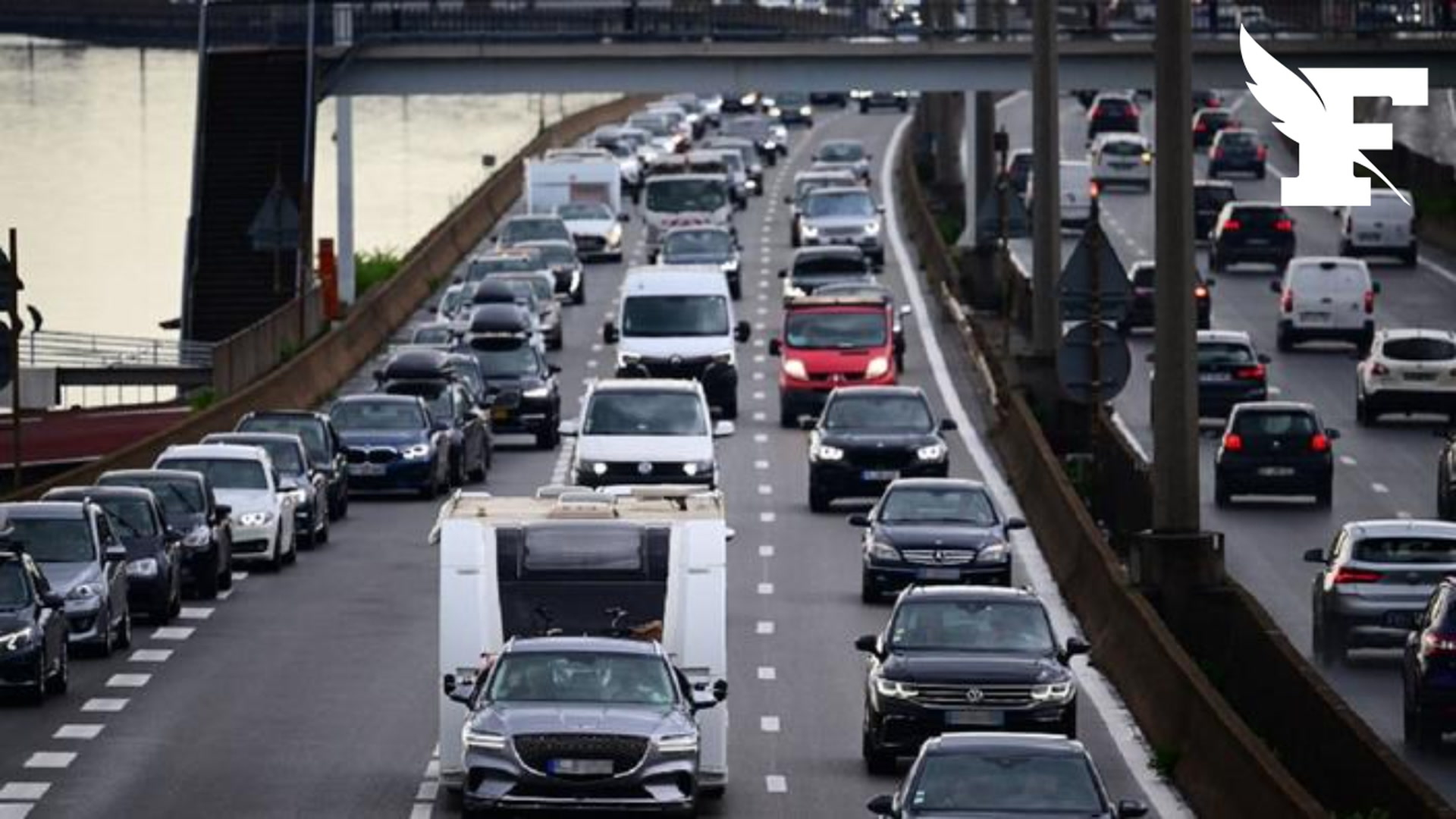 L’autoroute A1 fermée à cause d’un grave accident près de Roissy