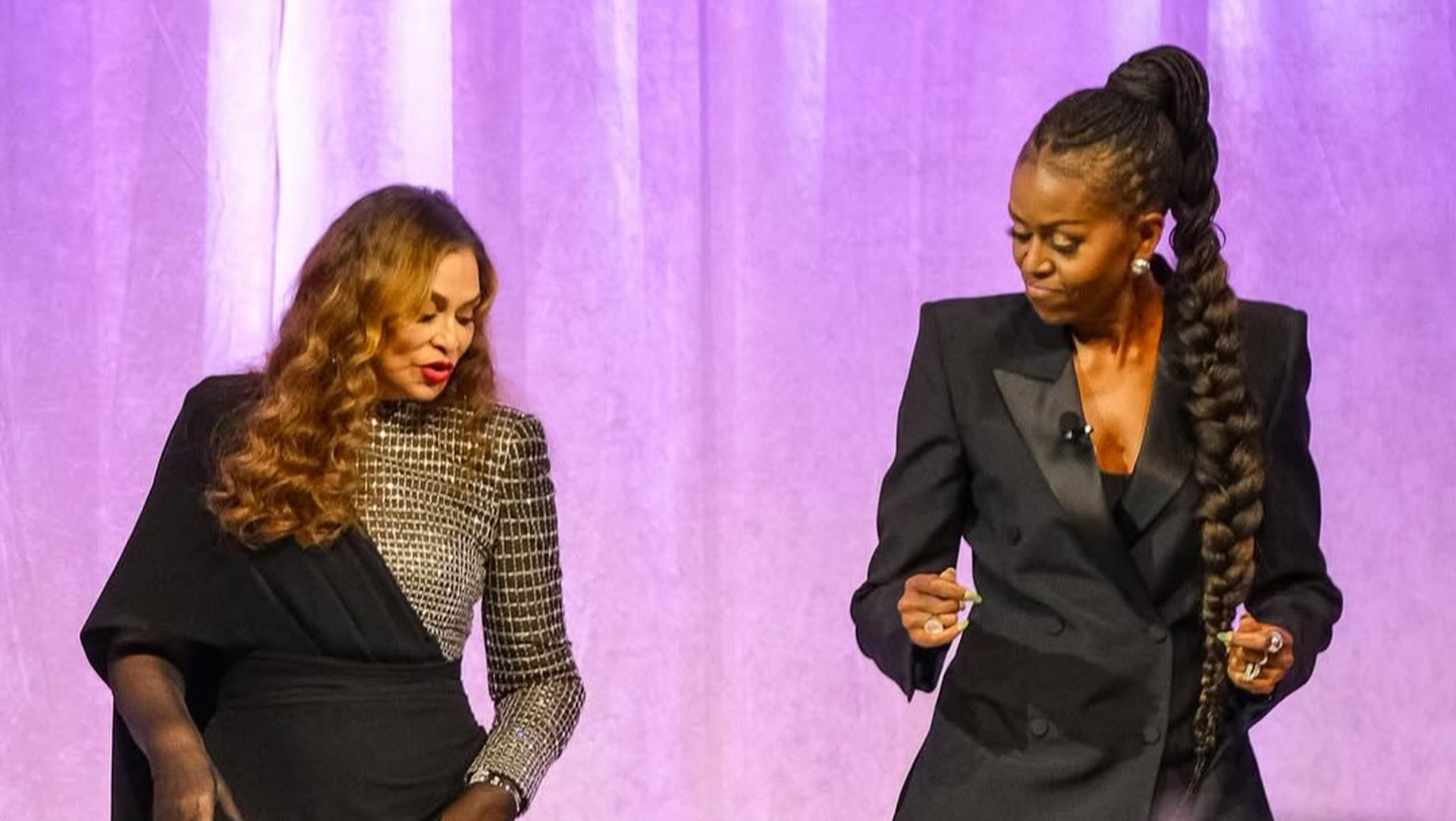 Michelle Obama et Tina Knowles dansent sur "Boots on the Ground"