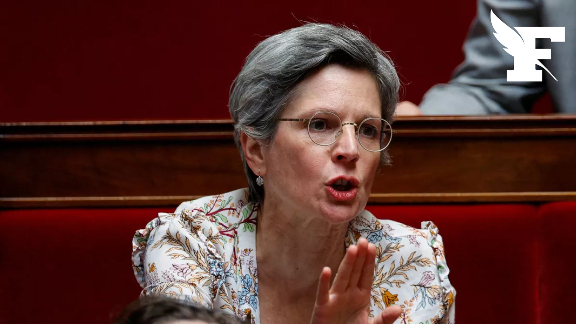 "Pauvre fille": un maire du Val-d'Oise insulte Sandrine Rousseau après ...