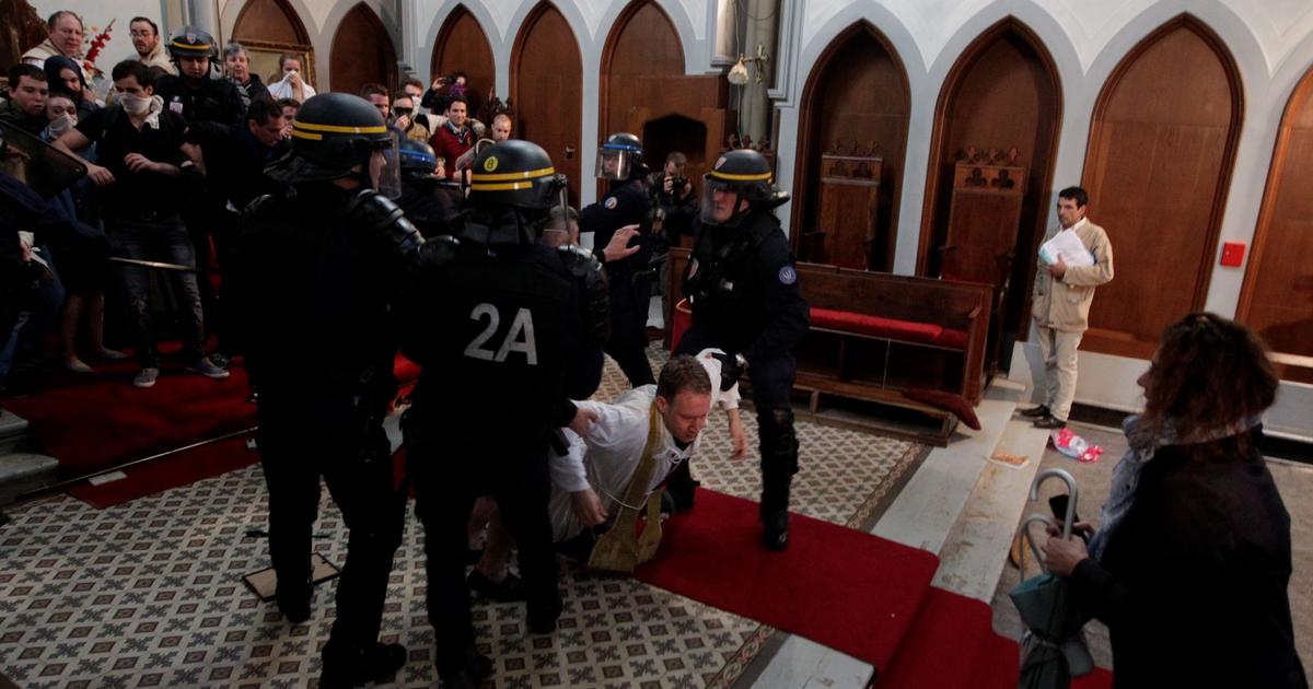 À Paris, l'église Sainte-Rita évacuée malgré la résistance de ses fidèles