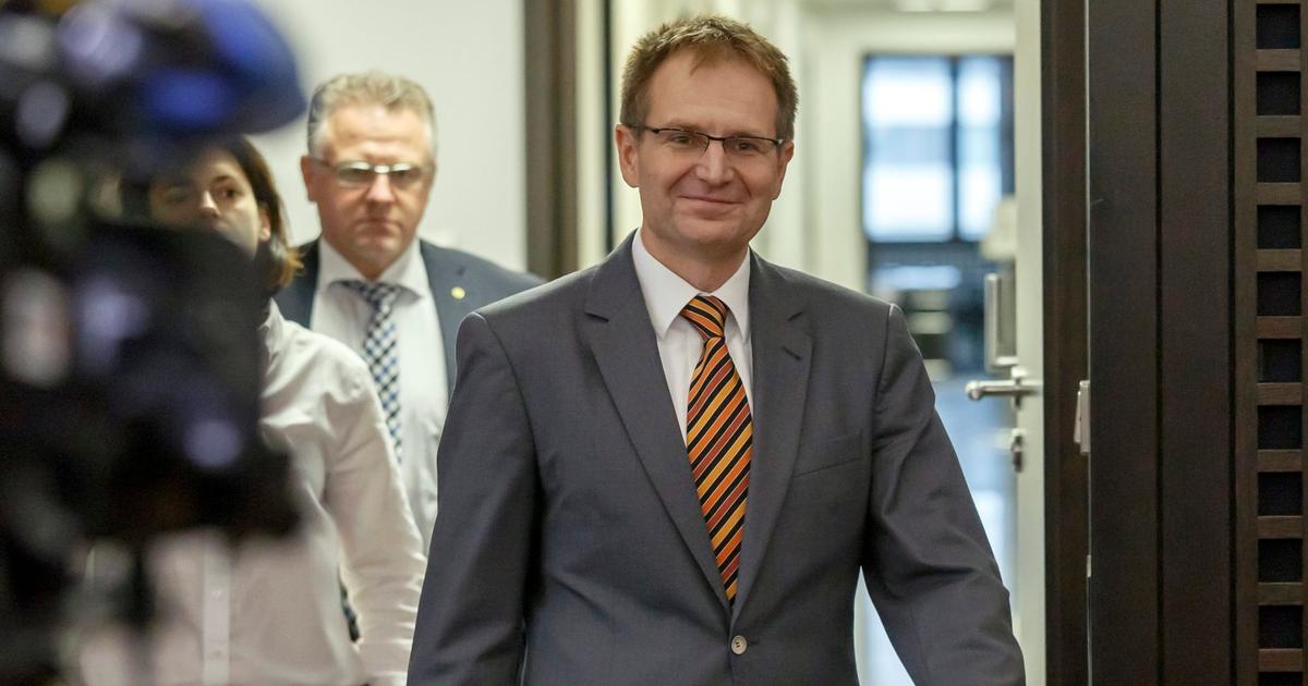 Peter Frank, un procureur mis à l'épreuve