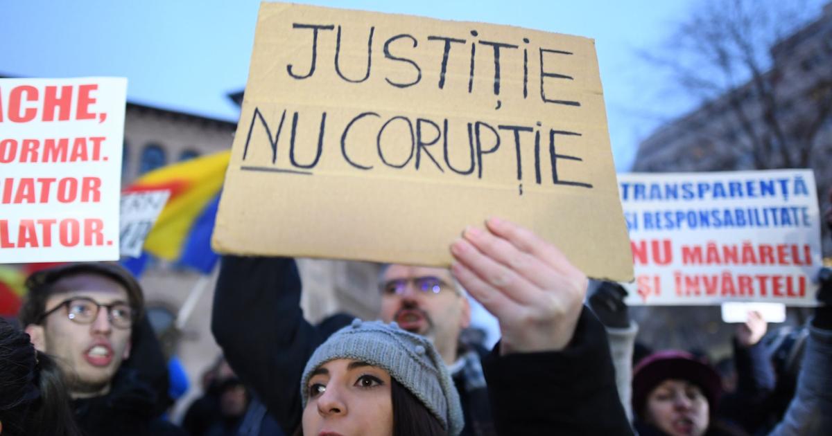 Corruption : la France reste 23e du classement de l'ONG Transparency