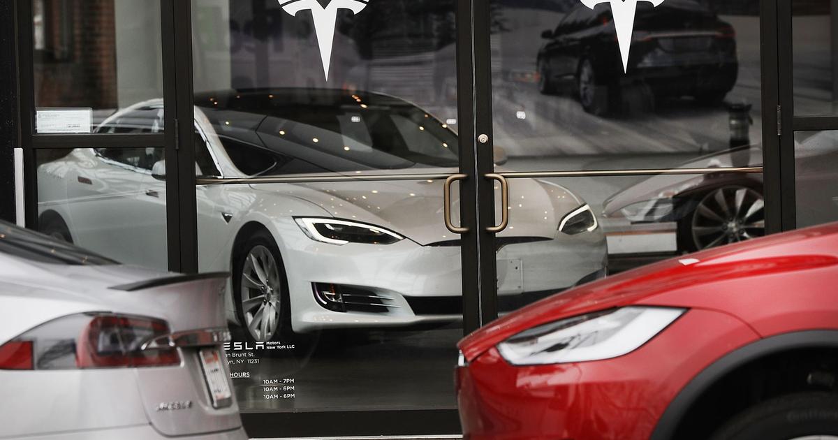 Tesla apprend à devenir un industriel de l'auto