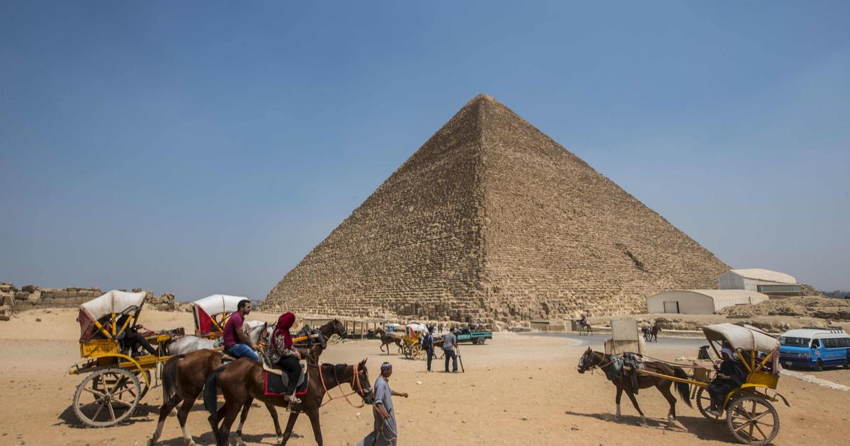 Pyramides : 4500 ans de théories et de mystères