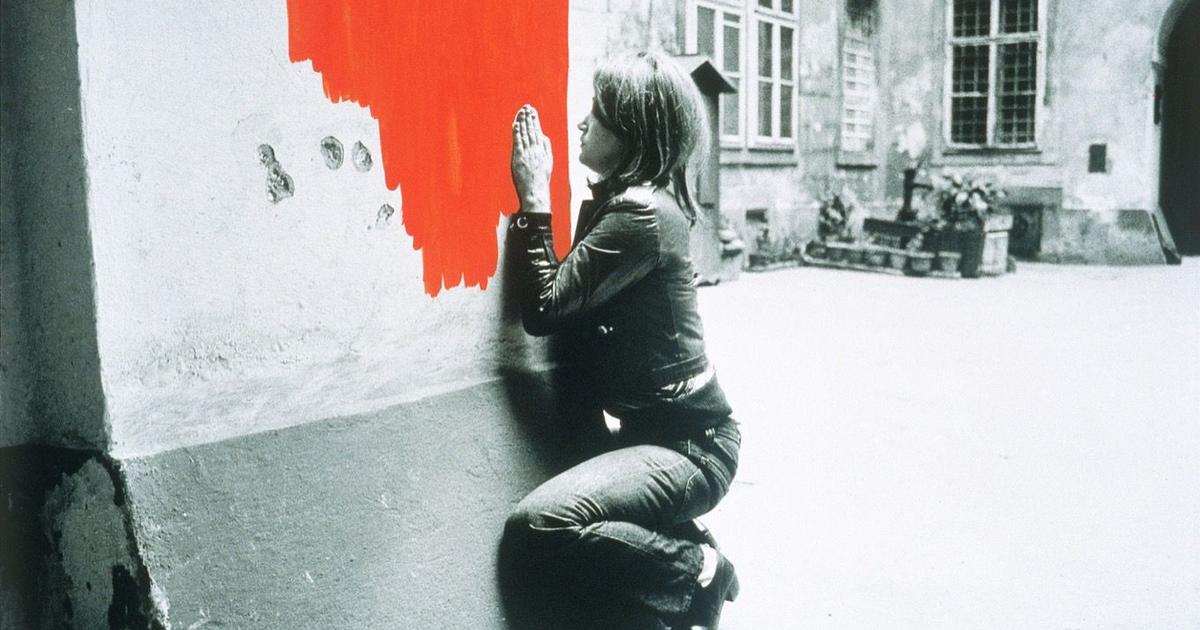 Valie Export, une légende de la performance à la galerie Ropac