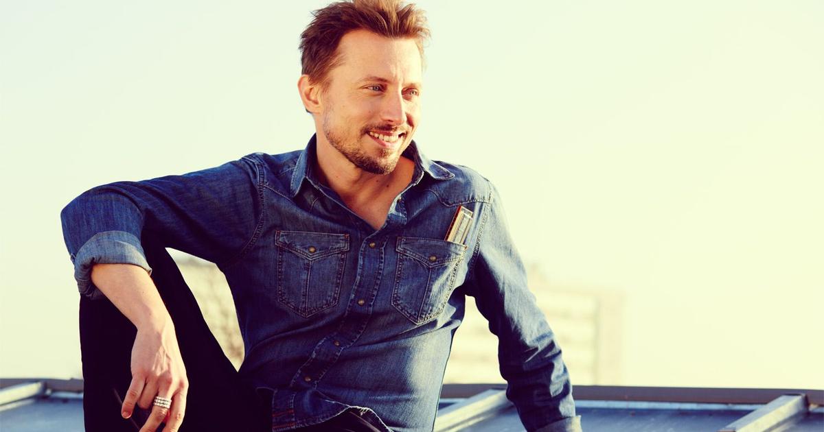 Greg Zlap, musicien de Johnny, lui rend hommage avec un Pénitencier à l ...