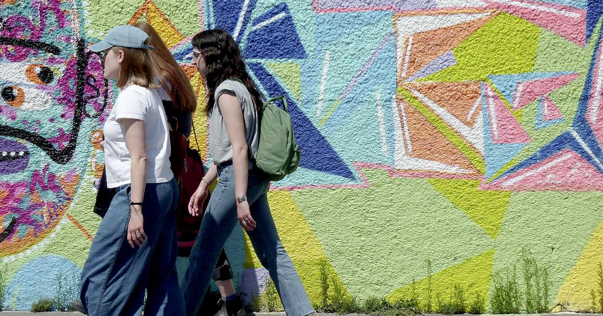 Trois guides pour se balader à Paris cet été