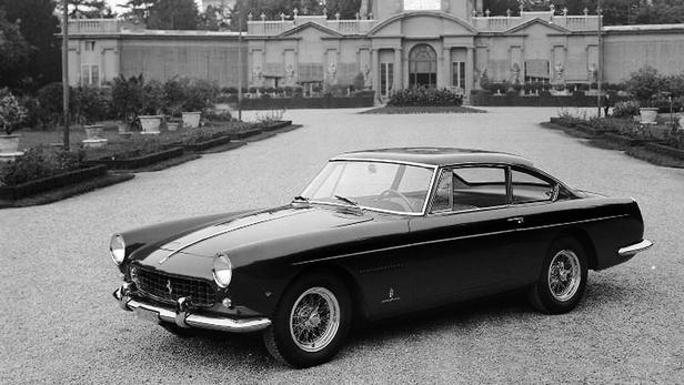 La grande aventure des Ferrari 12 cylindres 2 + 2