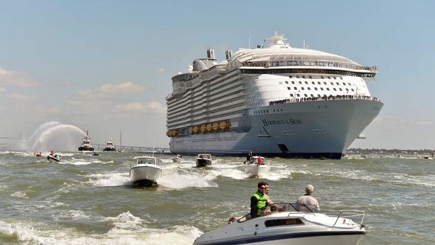 Le gigantesque Harmony of the Seas a quitté Saint-Nazaire Le gigantesque Harmony of the Seas a quitté Saint-Nazaire